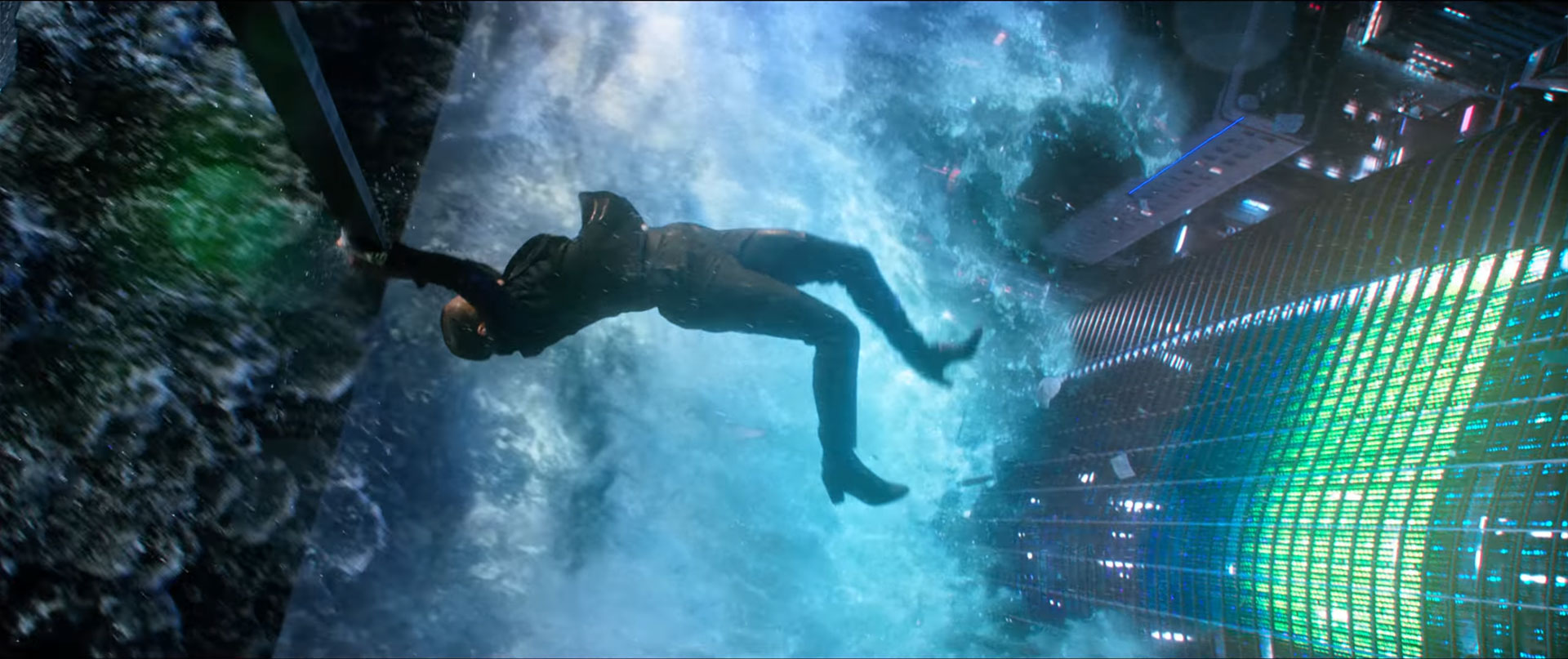 [รีวิว] 6 Underground โทนี่ สตาร์ก ที่ฮาแบบเดดพูล แต่บู๊แบบไมเคิล เบย์